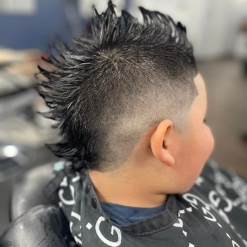 Collins Barbershop: Contact and Review | Local Barber Shops
